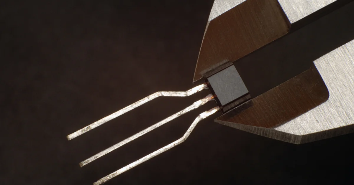 Bipolar Transistor Biasing Methods | Electrical Academia